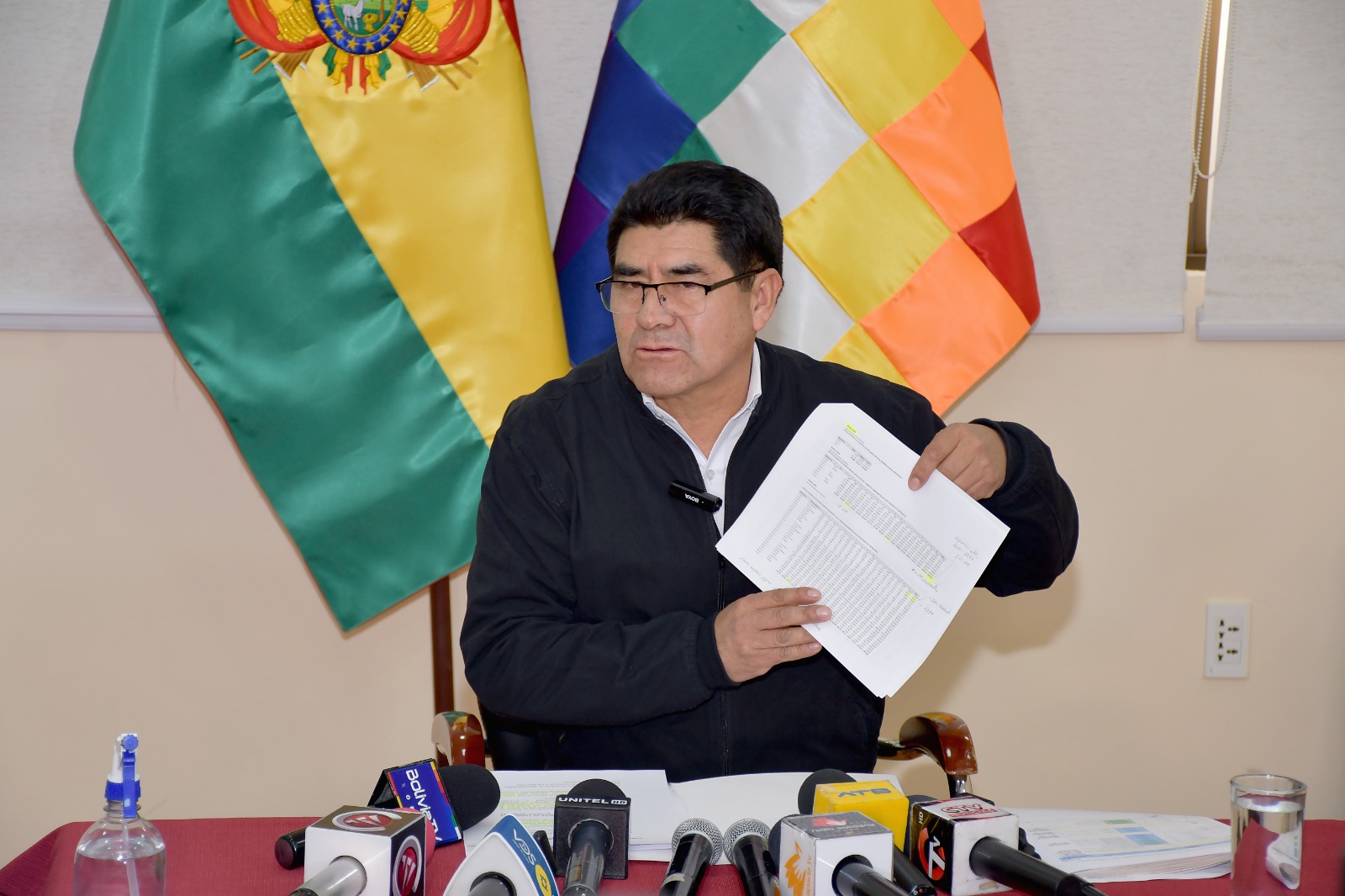 Ministro Omar Veliz insta a levantar bloqueos para garantizar el ...